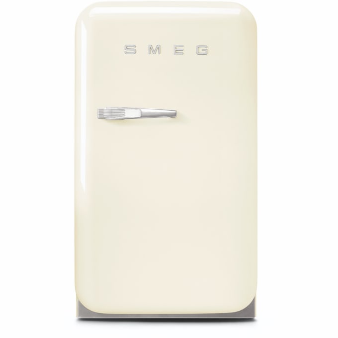 FAB5 mini bar / fridge by SMEG